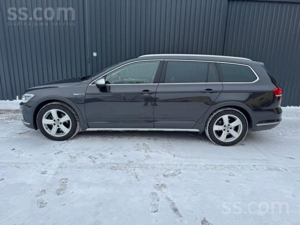 Pelēks Volkswagen Passat Alltrack 2019 Rīga, ar dzinēja tilpumu 2.00 L un nobraukumu 165 tūkst. km par 17900 €, foto 6 vietnē AUTOMOTO.COM.LV