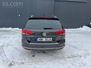 Grey Volkswagen Passat Alltrack 2019 in Riga, with an engine capacity of 2.00 L and mileage of 165 thousand km for 17900 €, photo 7 on AUTOMOTO.COM.LV