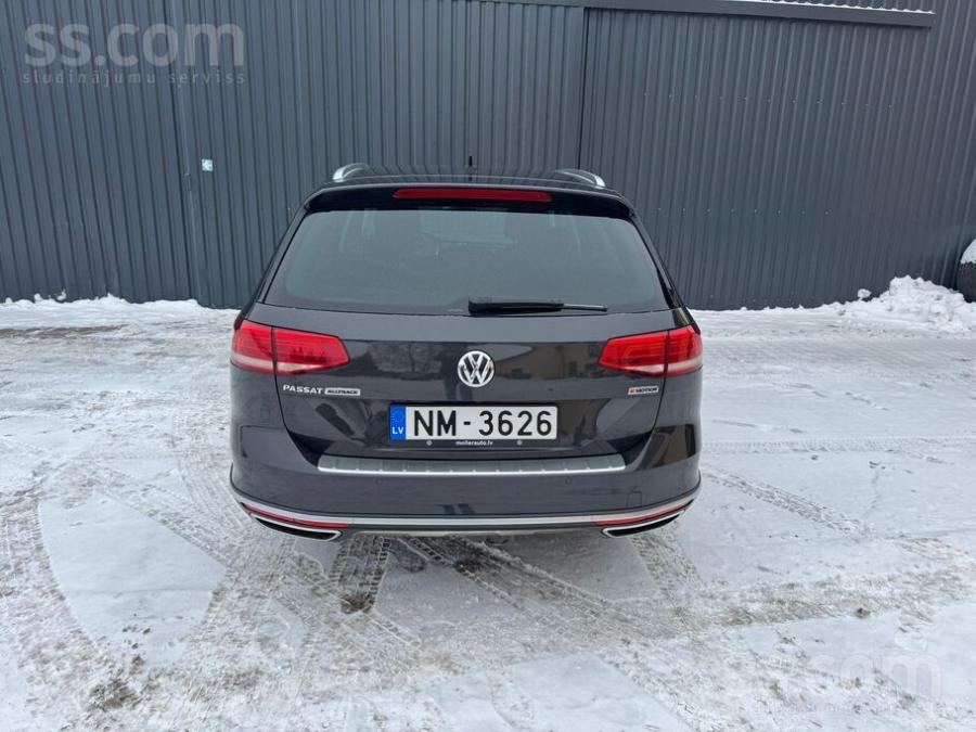 Grey Volkswagen Passat Alltrack 2019 in Riga, with an engine capacity of 2.00 L and mileage of 165 thousand km for 17900 €, photo 7 on AUTOMOTO.COM.LV