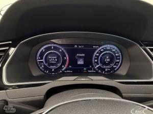 Grey Volkswagen Passat Alltrack 2019 in Avizieniai, with an engine capacity of 2.00 L and mileage of 157 thousand km for 18900 €, photo 37 on AUTOMOTO.COM.LV