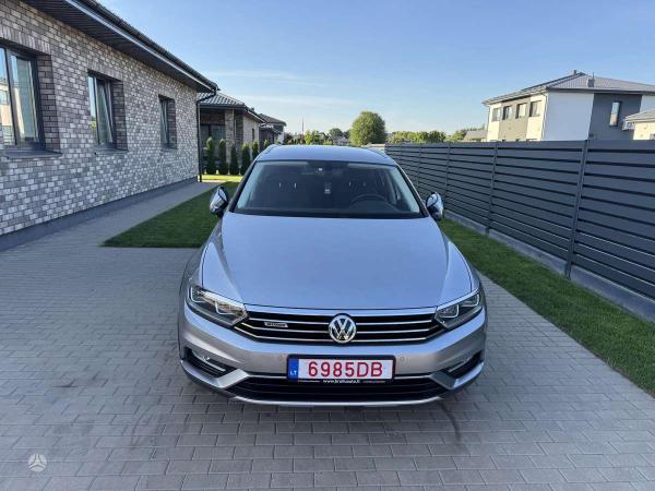 Pelēks Volkswagen Passat Alltrack 2019 Kauņa, ar dzinēja tilpumu 2.00 L un nobraukumu 294 tūkst. km par 12659 €, foto 3 vietnē AUTOMOTO.COM.LV