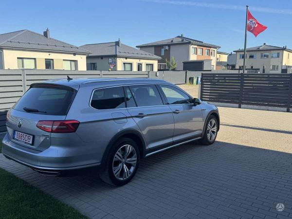 Pelēks Volkswagen Passat Alltrack 2019 Kauņa, ar dzinēja tilpumu 2.00 L un nobraukumu 294 tūkst. km par 12659 €, foto 4 vietnē AUTOMOTO.COM.LV