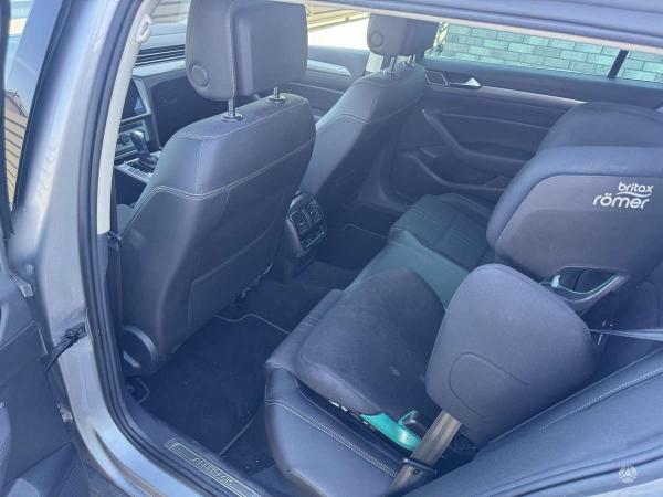 Pelēks Volkswagen Passat Alltrack 2019 Kauņa, ar dzinēja tilpumu 2.00 L un nobraukumu 294 tūkst. km par 12659 €, foto 9 vietnē AUTOMOTO.COM.LV