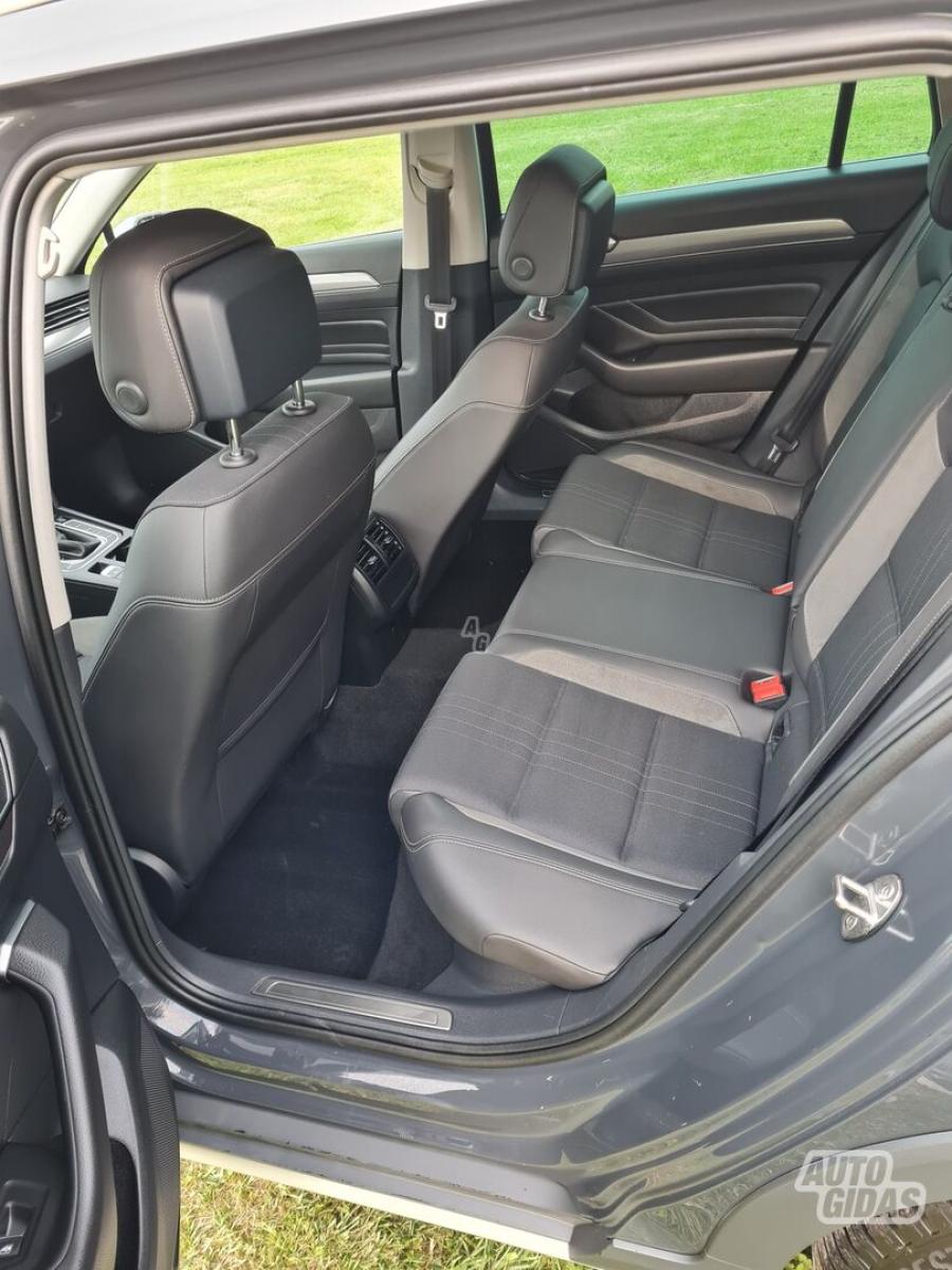 Pelēks Volkswagen Passat Alltrack 2020 Kauņa, ar dzinēja tilpumu 2.00 L un nobraukumu 188 tūkst. km par 17300 €, foto 17 vietnē AUTOMOTO.COM.LV