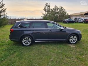 Pelēks Volkswagen Passat Alltrack 2020 Kauņa, ar dzinēja tilpumu 2.00 L un nobraukumu 188 tūkst. km par 17300 €, foto 23 vietnē AUTOMOTO.COM.LV
