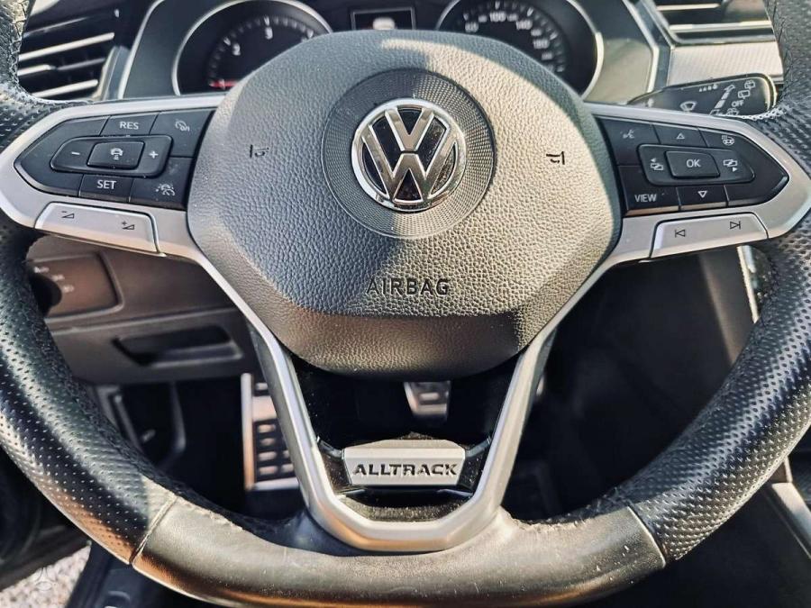 Pelēks Volkswagen Passat Alltrack 2020 Utena, ar dzinēja tilpumu 1.97 L un nobraukumu 118 tūkst. km par 16350 €, foto 3 vietnē AUTOMOTO.COM.LV