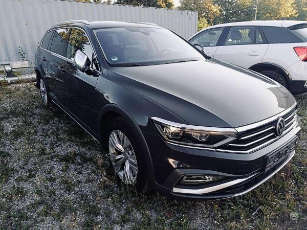 Pelēks Volkswagen Passat Alltrack 2020 Utena, ar dzinēja tilpumu 1.97 L un nobraukumu 118 tūkst. km par 16350 €, foto 3 vietnē AUTOMOTO.COM.LV