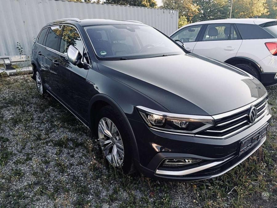 Pelēks Volkswagen Passat Alltrack 2020 Utena, ar dzinēja tilpumu 1.97 L un nobraukumu 118 tūkst. km par 16350 €, foto 4 vietnē AUTOMOTO.COM.LV