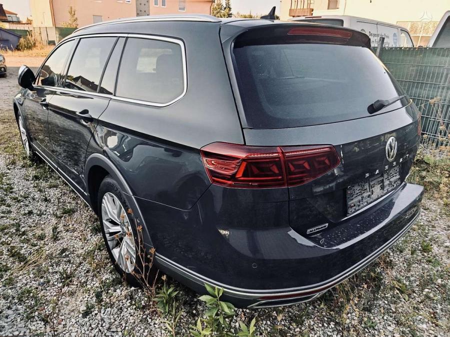 Pelēks Volkswagen Passat Alltrack 2020 Utena, ar dzinēja tilpumu 1.97 L un nobraukumu 118 tūkst. km par 16350 €, foto 6 vietnē AUTOMOTO.COM.LV