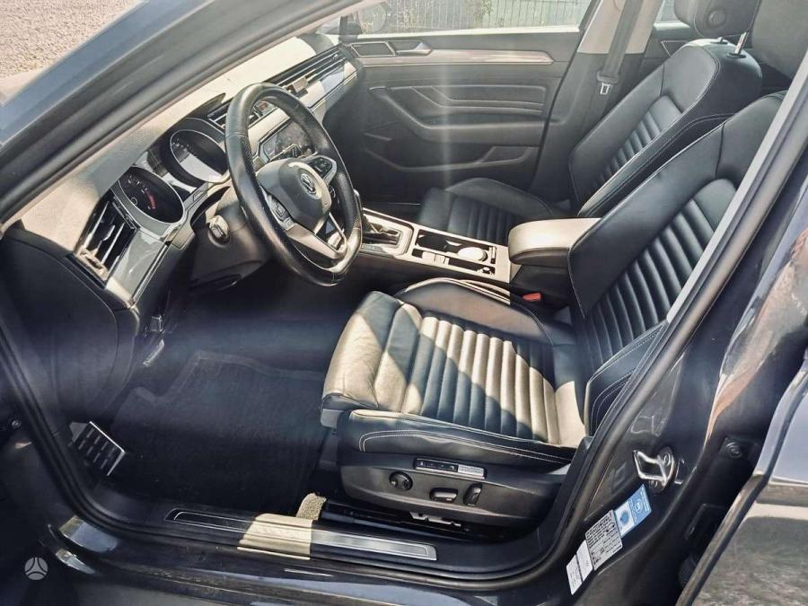 Pelēks Volkswagen Passat Alltrack 2020 Utena, ar dzinēja tilpumu 1.97 L un nobraukumu 118 tūkst. km par 16350 €, foto 26 vietnē AUTOMOTO.COM.LV