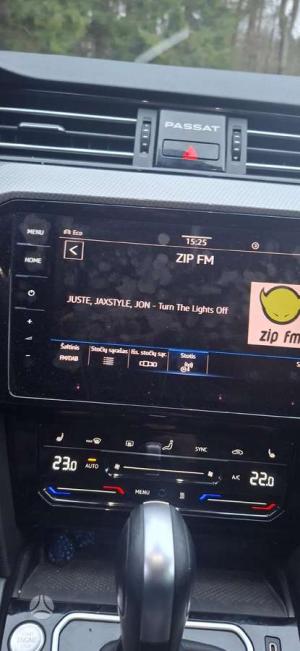 Grey Volkswagen Passat Alltrack 2021 in Kaunas, with an engine capacity of 2.00 L and mileage of 164 thousand km for 24500 €, photo 20 on AUTOMOTO.COM.LV