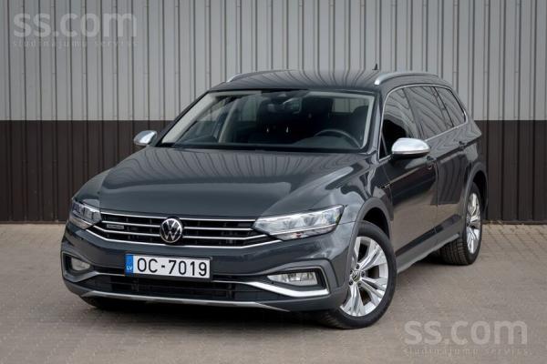 Grey Volkswagen Passat Alltrack 2021 in Tukums, with an engine capacity of 2.00 L and mileage of 168 thousand km for 21450 €, photo 3 on AUTOMOTO.COM.LV