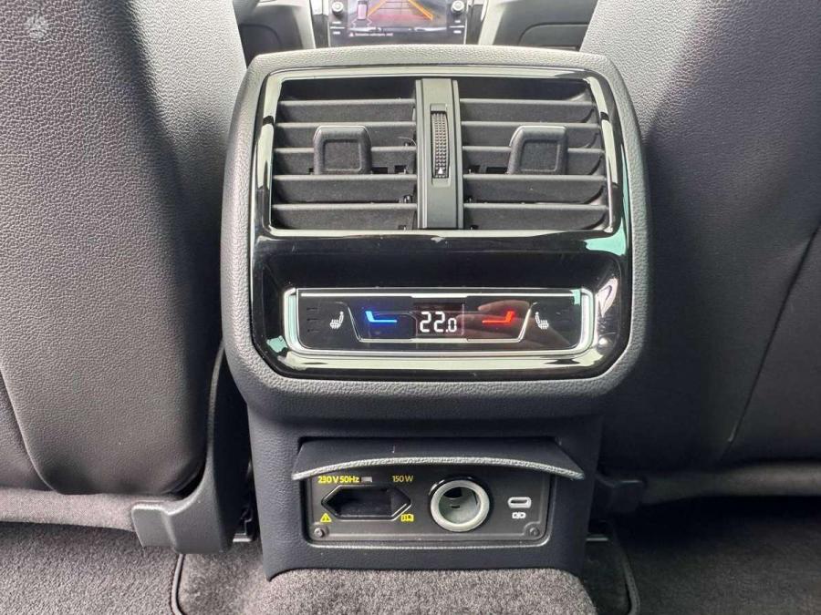 Grey Volkswagen Passat Alltrack 2021 in Vilnius, with an engine capacity of 2.00 L and mileage of 57 thousand km for 28100 €, photo 20 on AUTOMOTO.COM.LV