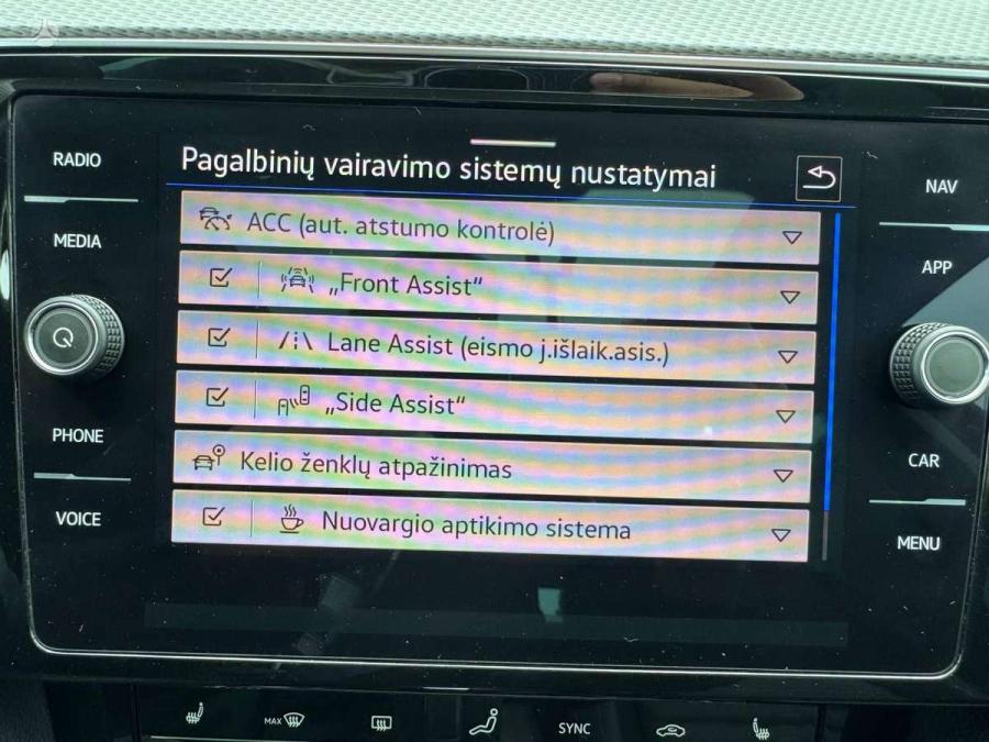 Grey Volkswagen Passat Alltrack 2021 in Vilnius, with an engine capacity of 2.00 L and mileage of 57 thousand km for 28100 €, photo 30 on AUTOMOTO.COM.LV