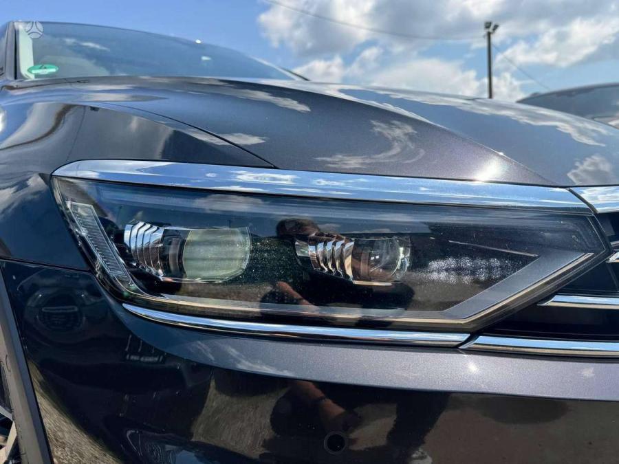 Pelēks Volkswagen Passat Alltrack 2022 Viļņa, ar dzinēja tilpumu 2.00 L un nobraukumu 137 tūkst. km par 24600 €, foto 4 vietnē AUTOMOTO.COM.LV