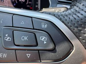 Pelēks Volkswagen Passat Alltrack 2022 Viļņa, ar dzinēja tilpumu 2.00 L un nobraukumu 137 tūkst. km par 24600 €, foto 22 vietnē AUTOMOTO.COM.LV