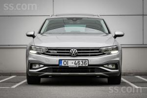 Grey Volkswagen Passat Alltrack 2022 in Riga, with an engine capacity of 2.00 L and mileage of 243 thousand km for 17500 €, photo 3 on AUTOMOTO.COM.LV