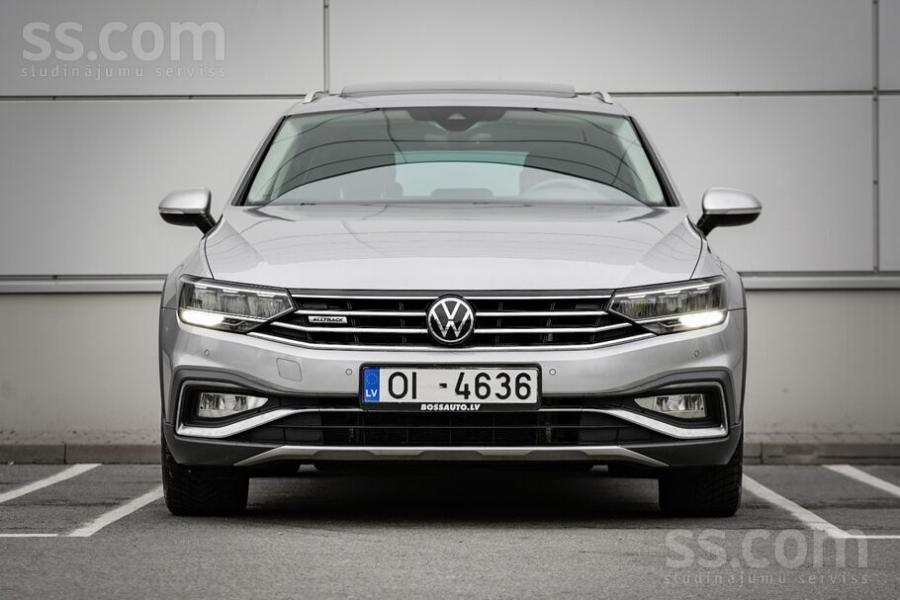Grey Volkswagen Passat Alltrack 2022 in Riga, with an engine capacity of 2.00 L and mileage of 243 thousand km for 17500 €, photo 3 on AUTOMOTO.COM.LV