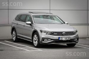 Grey Volkswagen Passat Alltrack 2022 in Riga, with an engine capacity of 2.00 L and mileage of 243 thousand km for 17500 €, photo 4 on AUTOMOTO.COM.LV