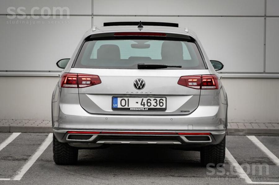 Grey Volkswagen Passat Alltrack 2022 in Riga, with an engine capacity of 2.00 L and mileage of 243 thousand km for 17500 €, photo 6 on AUTOMOTO.COM.LV