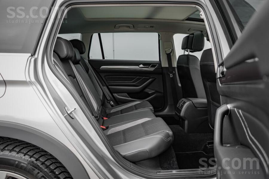 Grey Volkswagen Passat Alltrack 2022 in Riga, with an engine capacity of 2.00 L and mileage of 243 thousand km for 17500 €, photo 15 on AUTOMOTO.COM.LV