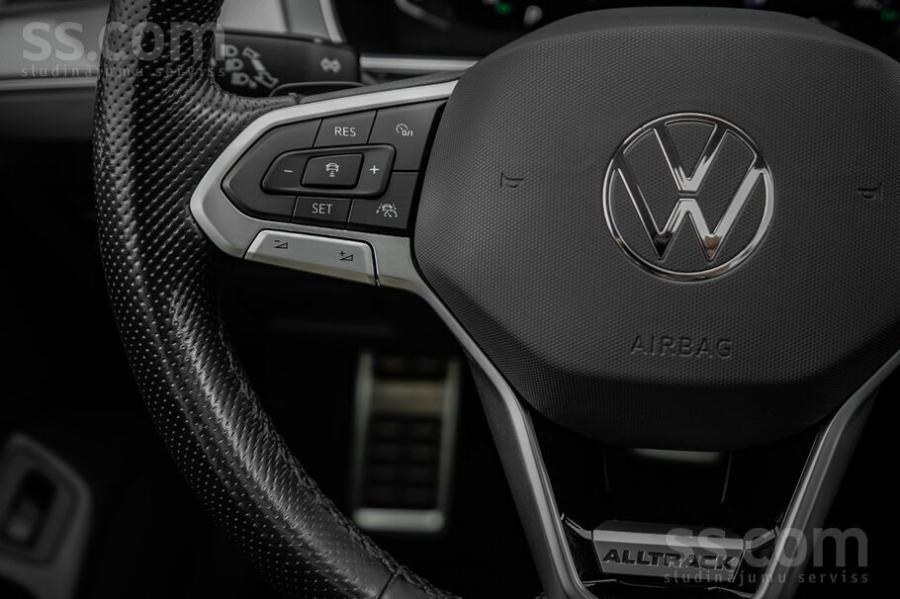 Grey Volkswagen Passat Alltrack 2022 in Riga, with an engine capacity of 2.00 L and mileage of 243 thousand km for 17500 €, photo 20 on AUTOMOTO.COM.LV