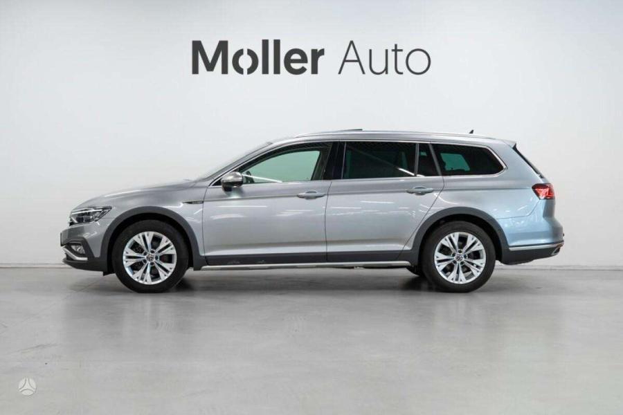 Pelēks Volkswagen Passat Alltrack 2022 Viļņa, ar dzinēja tilpumu 2.00 L un nobraukumu 152 tūkst. km par 24900 €, foto 3 vietnē AUTOMOTO.COM.LV