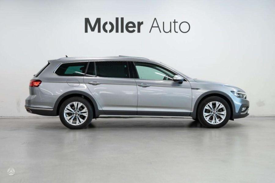 Pelēks Volkswagen Passat Alltrack 2022 Viļņa, ar dzinēja tilpumu 2.00 L un nobraukumu 152 tūkst. km par 24900 €, foto 5 vietnē AUTOMOTO.COM.LV