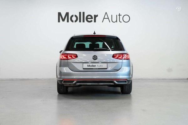 Pelēks Volkswagen Passat Alltrack 2022 Viļņa, ar dzinēja tilpumu 2.00 L un nobraukumu 152 tūkst. km par 24900 €, foto 6 vietnē AUTOMOTO.COM.LV