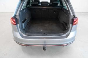 Pelēks Volkswagen Passat Alltrack 2022 Viļņa, ar dzinēja tilpumu 2.00 L un nobraukumu 152 tūkst. km par 24900 €, foto 23 vietnē AUTOMOTO.COM.LV