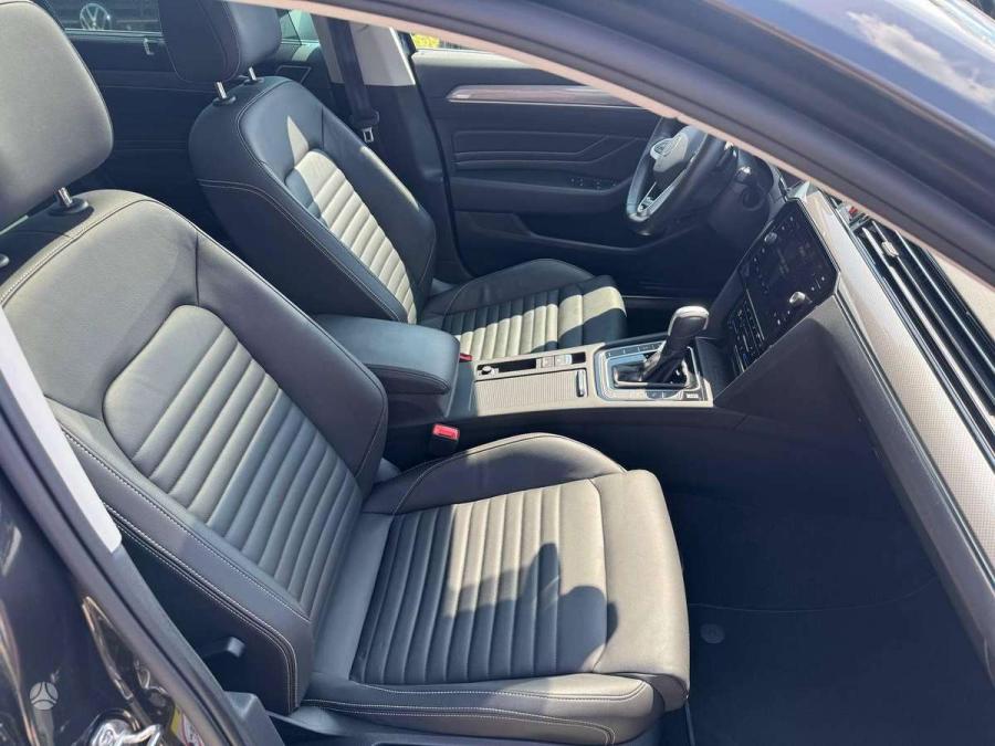 Grey Volkswagen Passat Alltrack 2022 in Vilnius, with an engine capacity of 2.00 L and mileage of 137 thousand km for 24200 €, photo 18 on AUTOMOTO.COM.LV