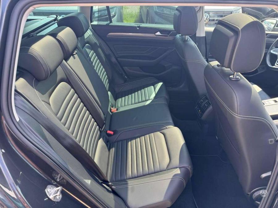 Grey Volkswagen Passat Alltrack 2022 in Vilnius, with an engine capacity of 2.00 L and mileage of 137 thousand km for 24200 €, photo 19 on AUTOMOTO.COM.LV