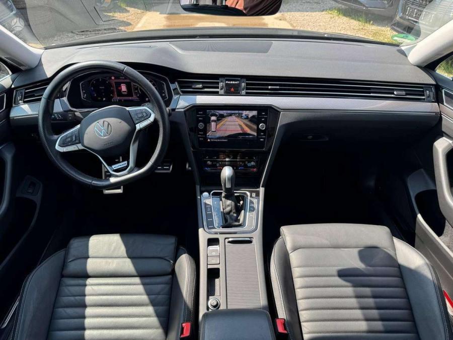 Grey Volkswagen Passat Alltrack 2022 in Vilnius, with an engine capacity of 2.00 L and mileage of 137 thousand km for 24200 €, photo 21 on AUTOMOTO.COM.LV