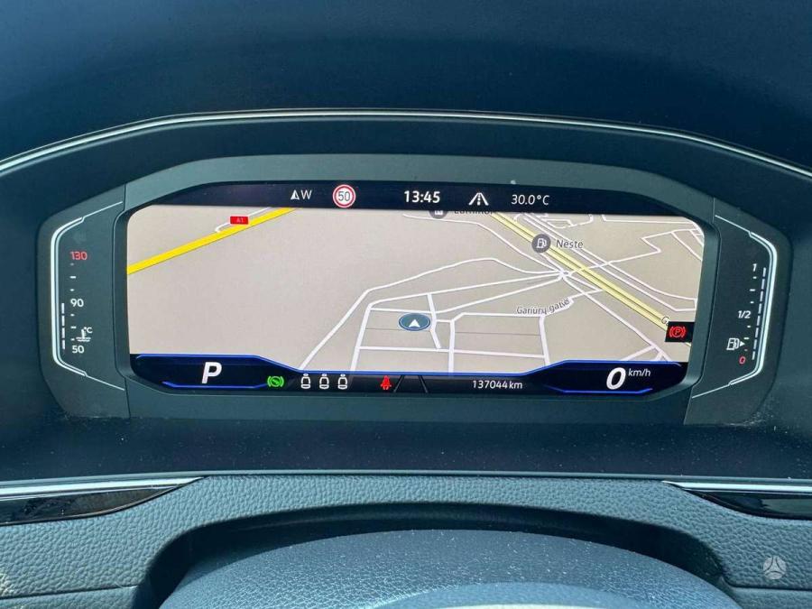 Grey Volkswagen Passat Alltrack 2022 in Vilnius, with an engine capacity of 2.00 L and mileage of 137 thousand km for 24200 €, photo 24 on AUTOMOTO.COM.LV