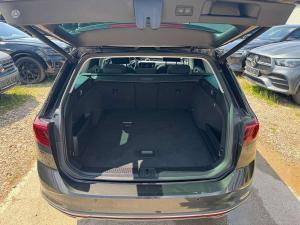 Grey Volkswagen Passat Alltrack 2022 in Vilnius, with an engine capacity of 2.00 L and mileage of 137 thousand km for 24200 €, photo 34 on AUTOMOTO.COM.LV
