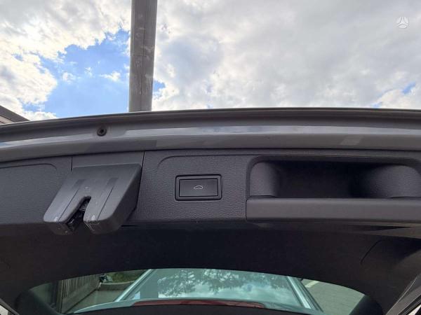 Pelēks Volkswagen Passat Alltrack 2023 Viļņa, ar dzinēja tilpumu 1.97 L un nobraukumu 222 tūkst. km par 17500 €, foto 8 vietnē AUTOMOTO.COM.LV