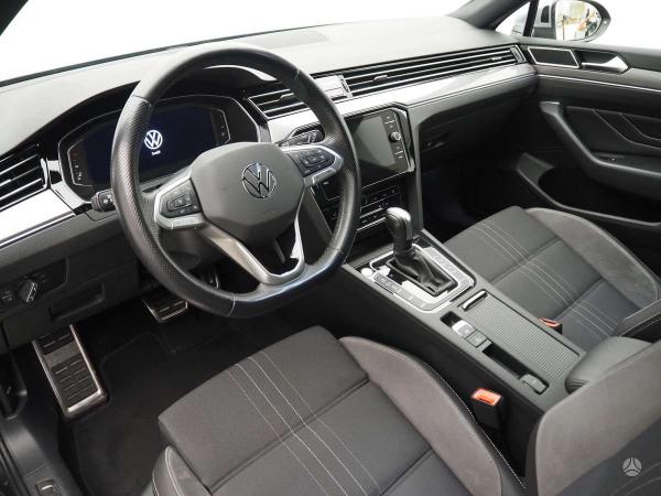 Pelēks Volkswagen Passat Alltrack 2023 Viļņa, ar dzinēja tilpumu 2.00 L un nobraukumu 134 tūkst. km par 29500 €, foto 9 vietnē AUTOMOTO.COM.LV
