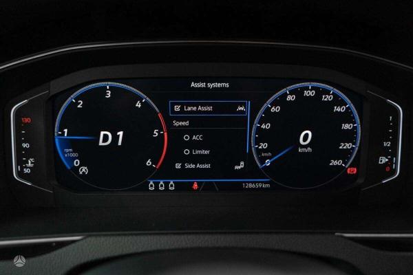 Grey Volkswagen Passat Alltrack 2023 in Vilnius, with an engine capacity of 2.00 L and mileage of 129 thousand km for 26250 €, photo 11 on AUTOMOTO.COM.LV