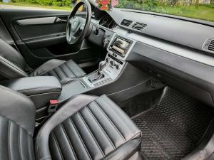 Sarkans Volkswagen Passat Alltrack 2013 Trakai, ar dzinēja tilpumu 2.00 L un nobraukumu 292 tūkst. km par 6590 €, foto 19 vietnē AUTOMOTO.COM.LV