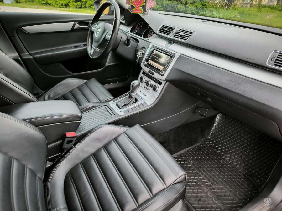 Sarkans Volkswagen Passat Alltrack 2013 Trakai, ar dzinēja tilpumu 2.00 L un nobraukumu 292 tūkst. km par 6590 €, foto 19 vietnē AUTOMOTO.COM.LV