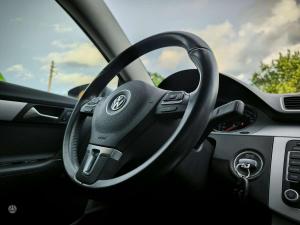 Sarkans Volkswagen Passat Alltrack 2013 Trakai, ar dzinēja tilpumu 2.00 L un nobraukumu 292 tūkst. km par 6590 €, foto 21 vietnē AUTOMOTO.COM.LV
