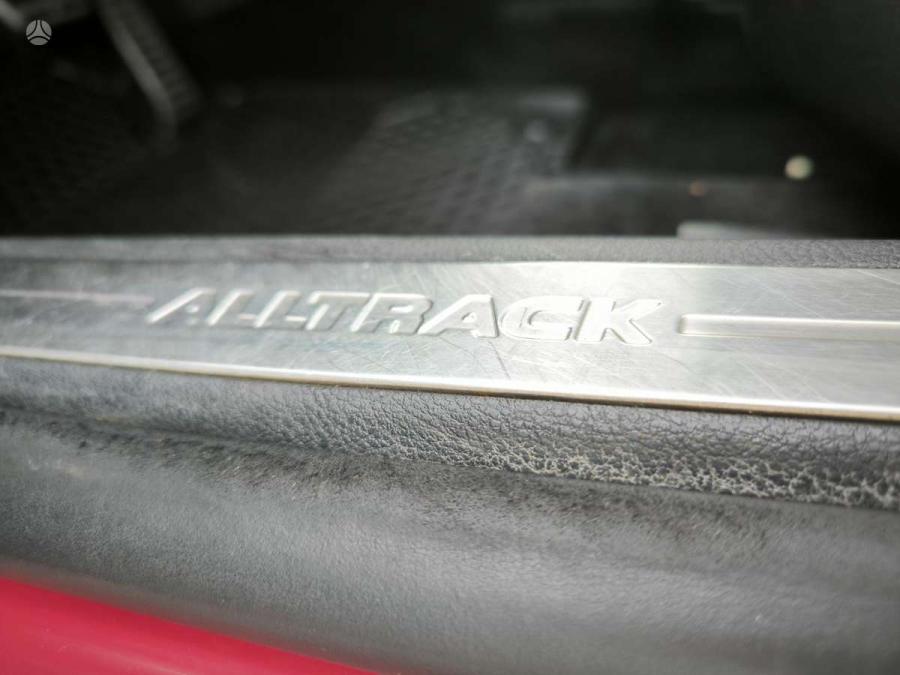 Sarkans Volkswagen Passat Alltrack 2013 Trakai, ar dzinēja tilpumu 2.00 L un nobraukumu 292 tūkst. km par 6590 €, foto 33 vietnē AUTOMOTO.COM.LV