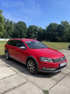 Sarkans Volkswagen Passat Alltrack 2013 Jūrmala, ar dzinēja tilpumu 2.00 L un nobraukumu 154 tūkst. km par 8800 €, foto  vietnē AUTOMOTO.COM.LV