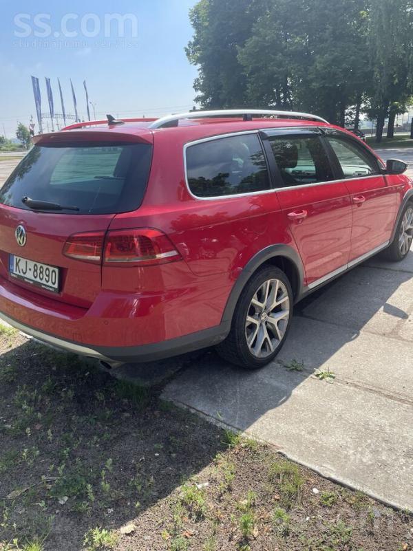 Red Volkswagen Passat Alltrack 2013 in Jurmala, with an engine capacity of 2.00 L and mileage of 154 thousand km for 8800 €, photo 3 on AUTOMOTO.COM.LV