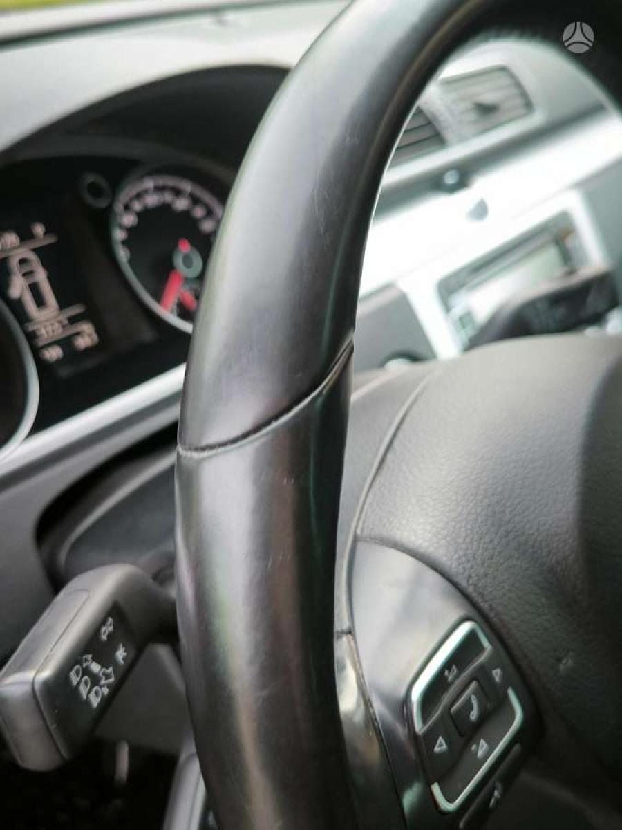 Sarkans Volkswagen Passat Alltrack 2013 Trakai, ar dzinēja tilpumu 2.00 L un nobraukumu 293 tūkst. km par 6190 €, foto 25 vietnē AUTOMOTO.COM.LV