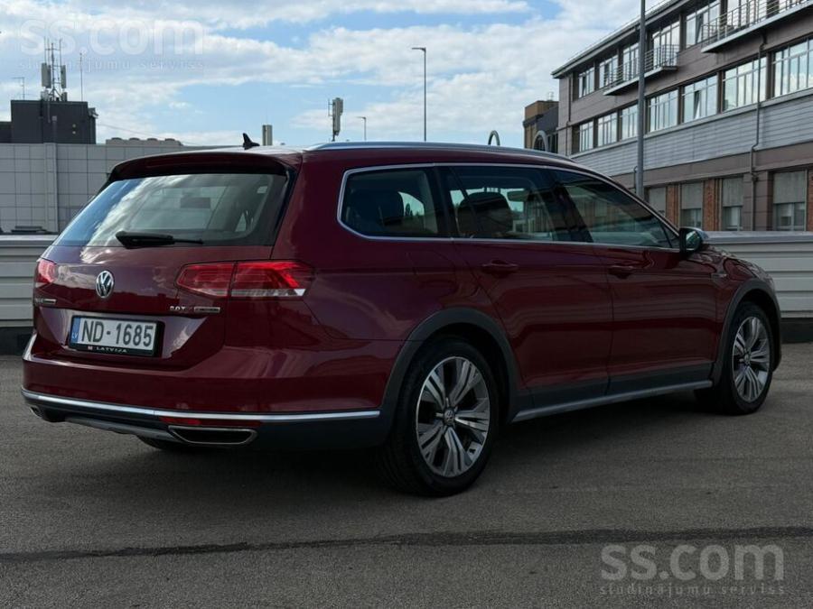 Red Volkswagen Passat Alltrack 2016 in Riga, with an engine capacity of 2.00 L and mileage of 296 thousand km for 103000 €, photo 3 on AUTOMOTO.COM.LV