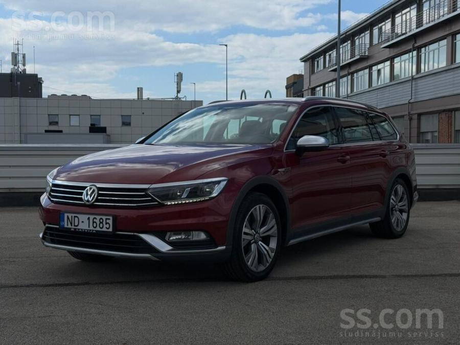 Red Volkswagen Passat Alltrack 2016 in Riga, with an engine capacity of 2.00 L and mileage of 296 thousand km for 103000 €, photo 4 on AUTOMOTO.COM.LV