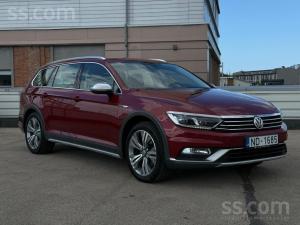 Red Volkswagen Passat Alltrack 2016 in Riga, with an engine capacity of 2.00 L and mileage of 296 thousand km for 103000 €, photo 7 on AUTOMOTO.COM.LV