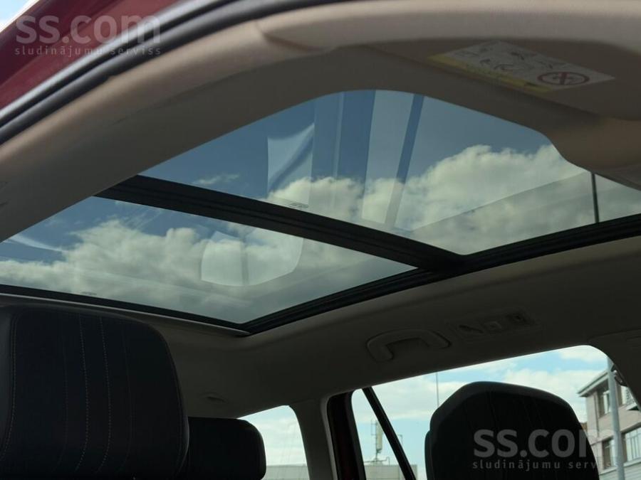 Red Volkswagen Passat Alltrack 2016 in Riga, with an engine capacity of 2.00 L and mileage of 296 thousand km for 103000 €, photo 13 on AUTOMOTO.COM.LV