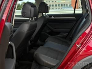 Red Volkswagen Passat Alltrack 2016 in Riga, with an engine capacity of 2.00 L and mileage of 296 thousand km for 103000 €, photo 16 on AUTOMOTO.COM.LV